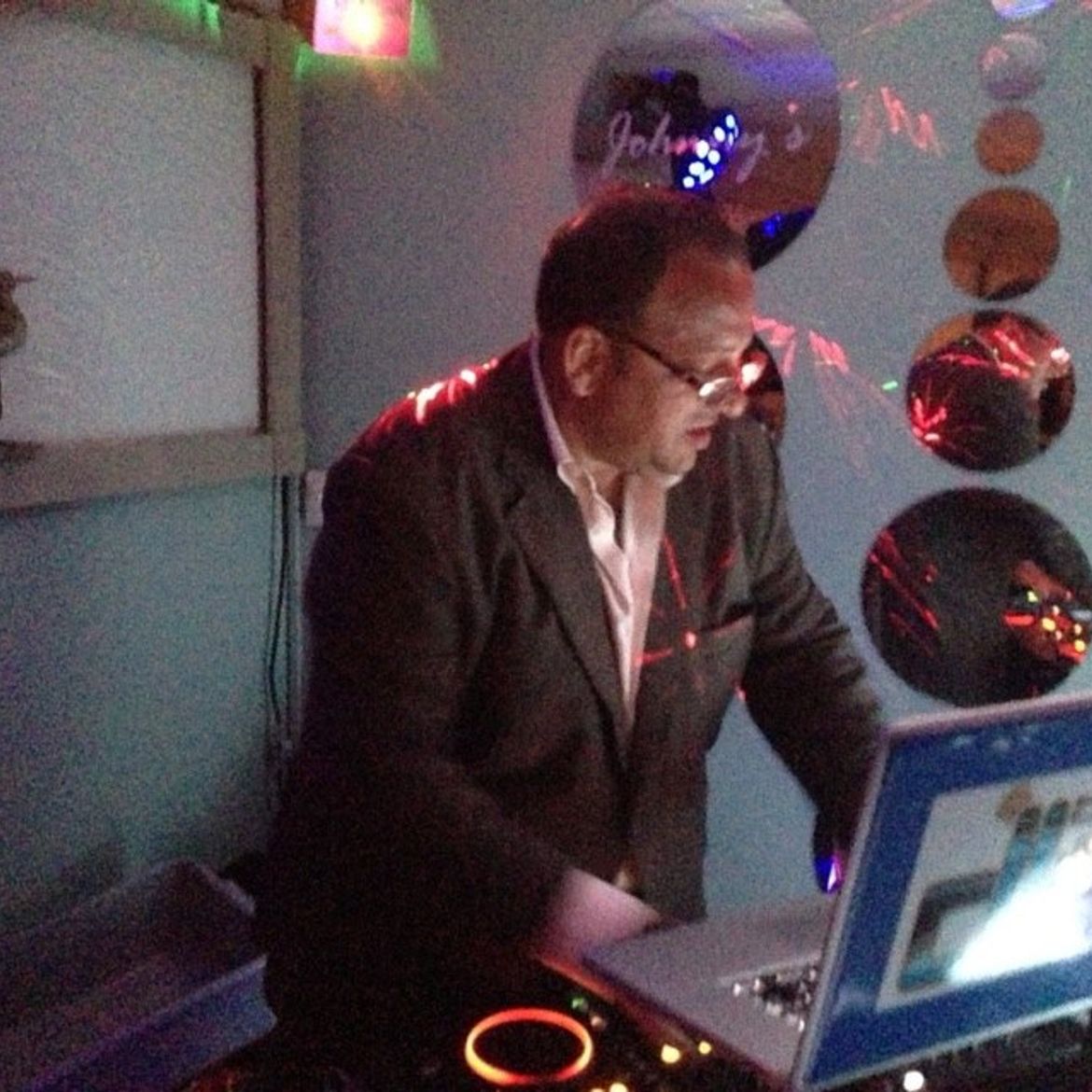 Johnny Looch Will Make You Dance by DJ Johnny Looch | Mixcloud