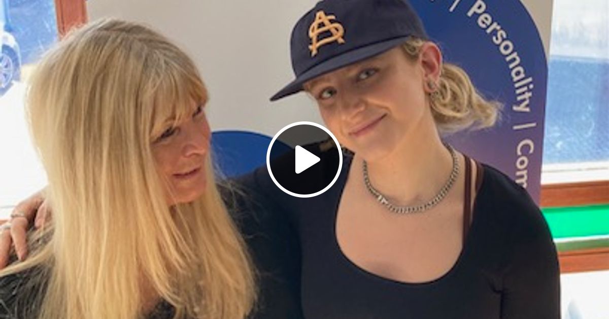 Brea's Booth 9th March 2025 Guest Singer/Songwriter Finalist Voice TV ...