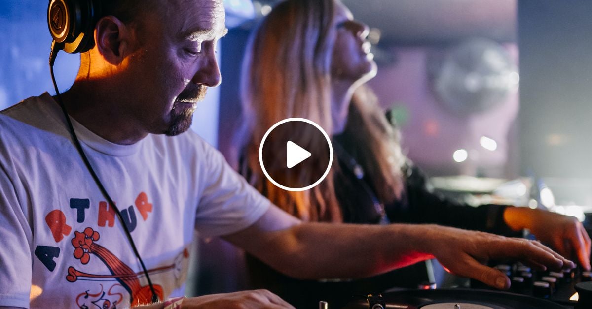 Colleen 'Cosmo' Murphy & Mr. Scruff Back-to-Back at Brixton Disco ...