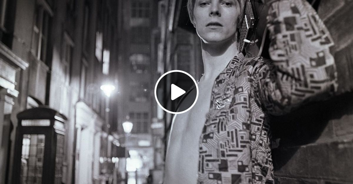 RETROPOPIC 821 - BOWIE, ZIGGY STARDUST & THE SPIDERS FROM MARS ...