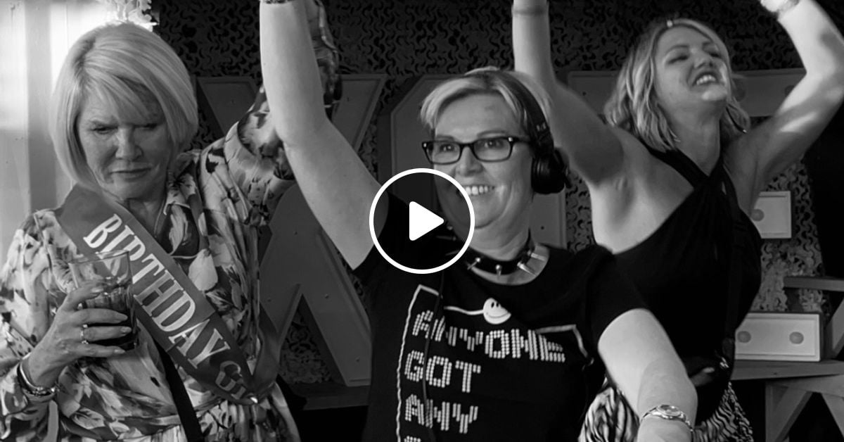 MISS TUX – FIXATE SET – LO LOUNGE CARDIFF by Andrea Tucker - Miss TUX ...