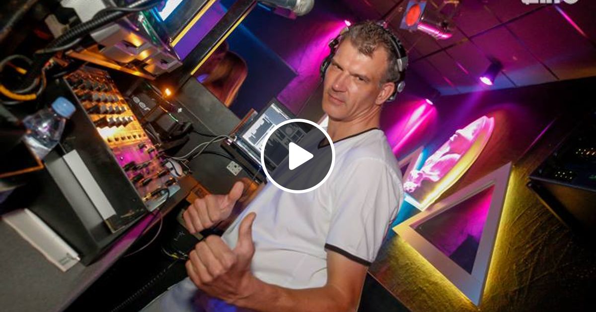 DJ Comet Cassics Set by Dos Cometos listeners | Mixcloud