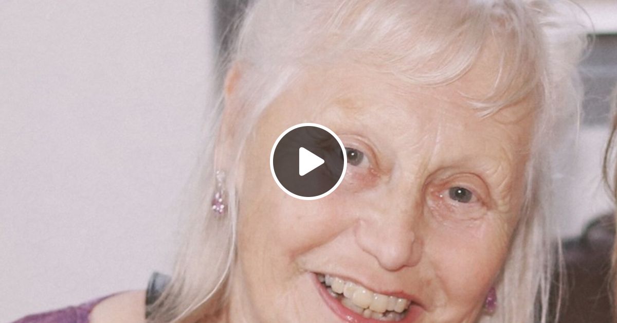 Thomas the Tank Engine - Thomas and Gordon by Radio_Margaret_River ...