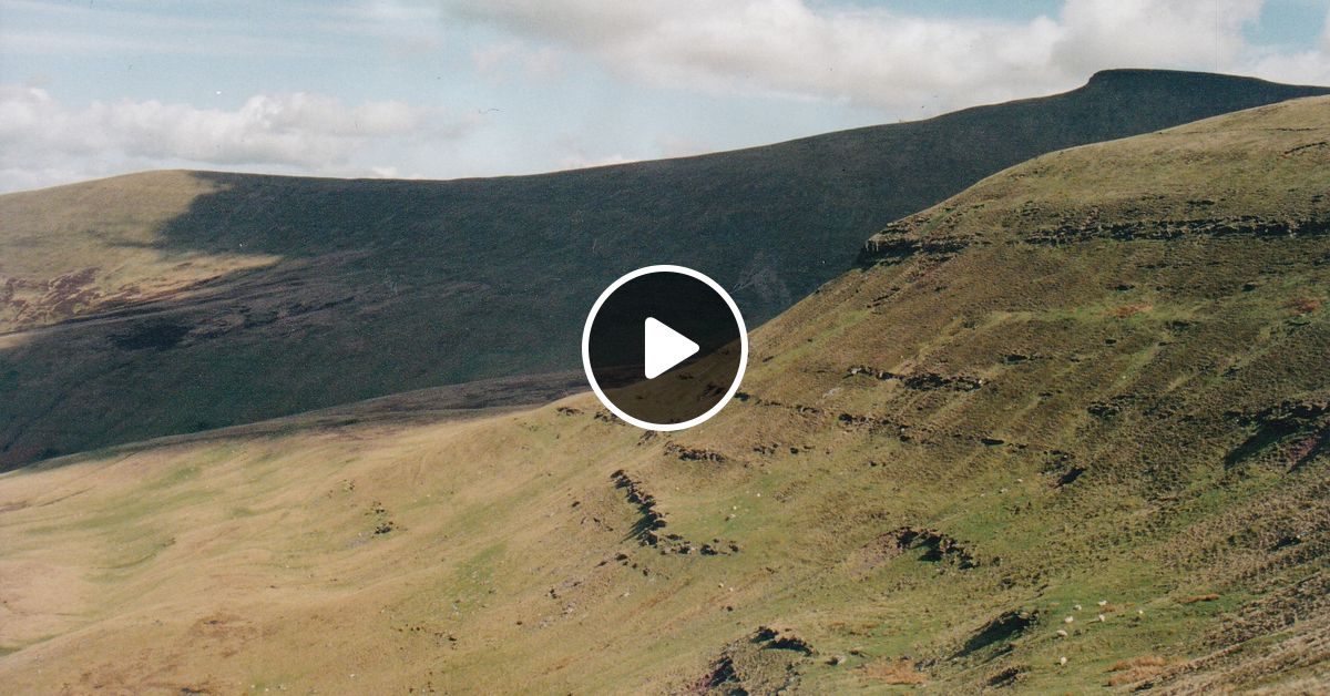 SERiOUS jONES aka AKA .. BARE GR00VES & NEW MOVES by Ian Japp | Mixcloud