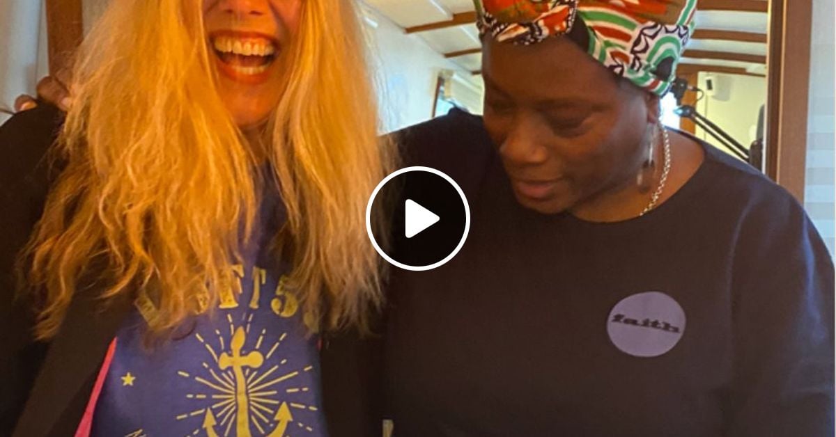 Marcia Carr Ft. Colleen 'Cosmo' Murphy | ¡Take The Con! | The BoAt Pod ...