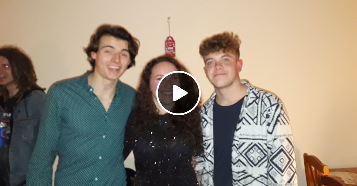 Student Radio Association Chart Show, hosted by Luke Oddie, Olivia ...