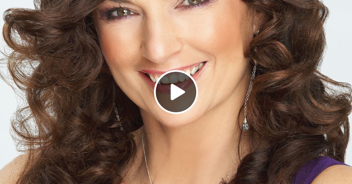 JULIA ROBERTS QVC: Life's a Beach Then.....GORGEOUS LIVES with ...