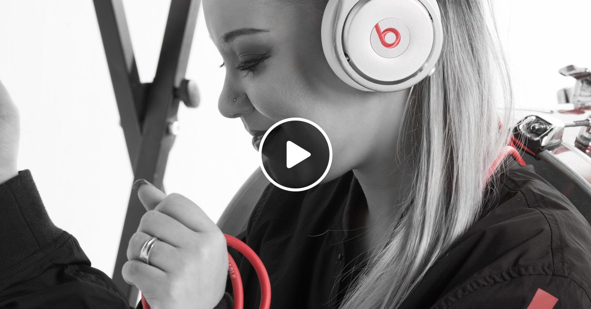 Kyla: Singer/Songwriter Featured on Drake's 'One Dance' by Amore ...