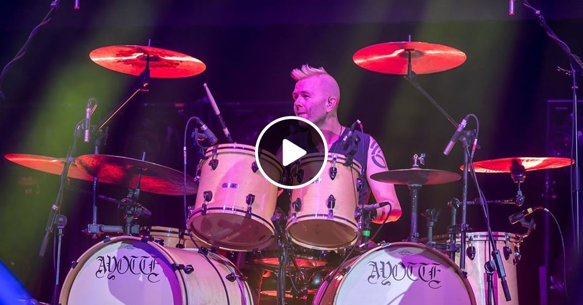 David Keith, drummer with Rainbow and Blackmore's Night joins me for an ...