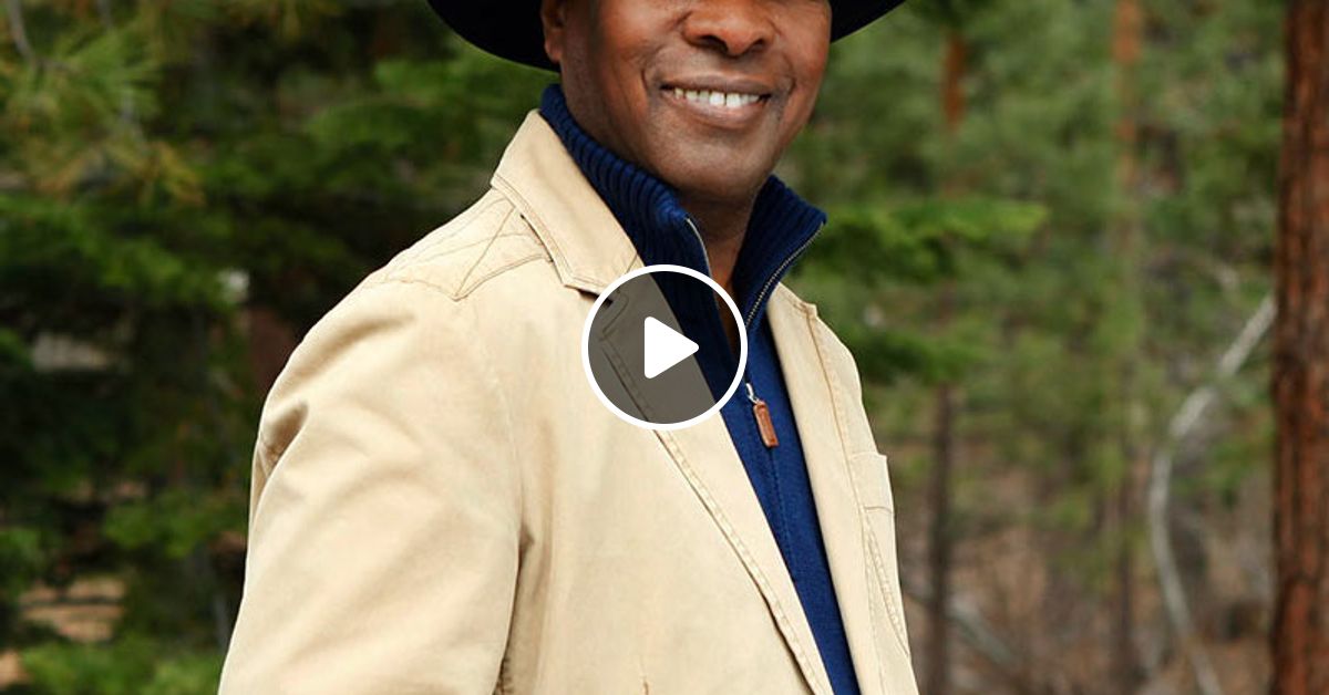 This week Ian Shaw is Centre Stage with Booker T Jones by The Ronnie ...