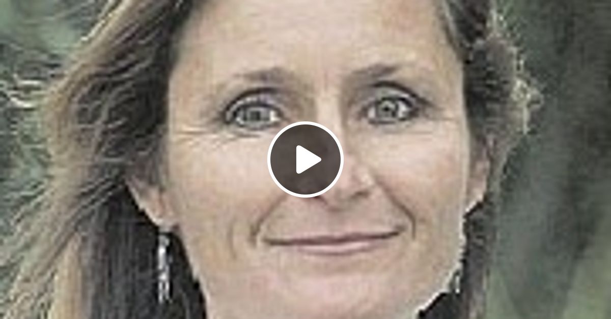 Joanne McCarthy wins Graham Perkin Journalist Of The Year Award 2012 by ...