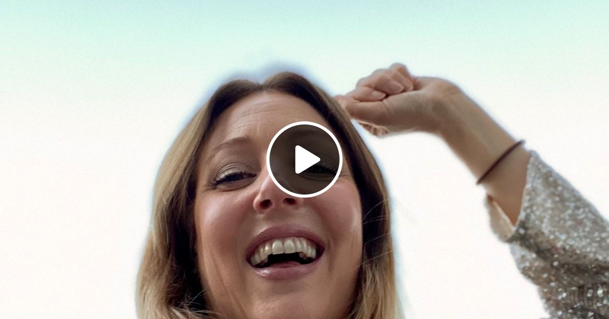 Victoria Hart tells Leslie Tate about her journey from business-as ...