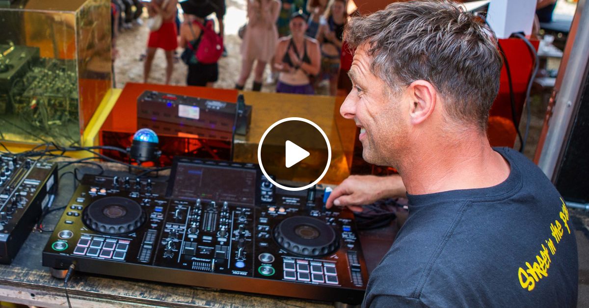 Andy Cleeton LOVE SERVE BAR @ We Out Here Festival, Wimborne St. Giles ...