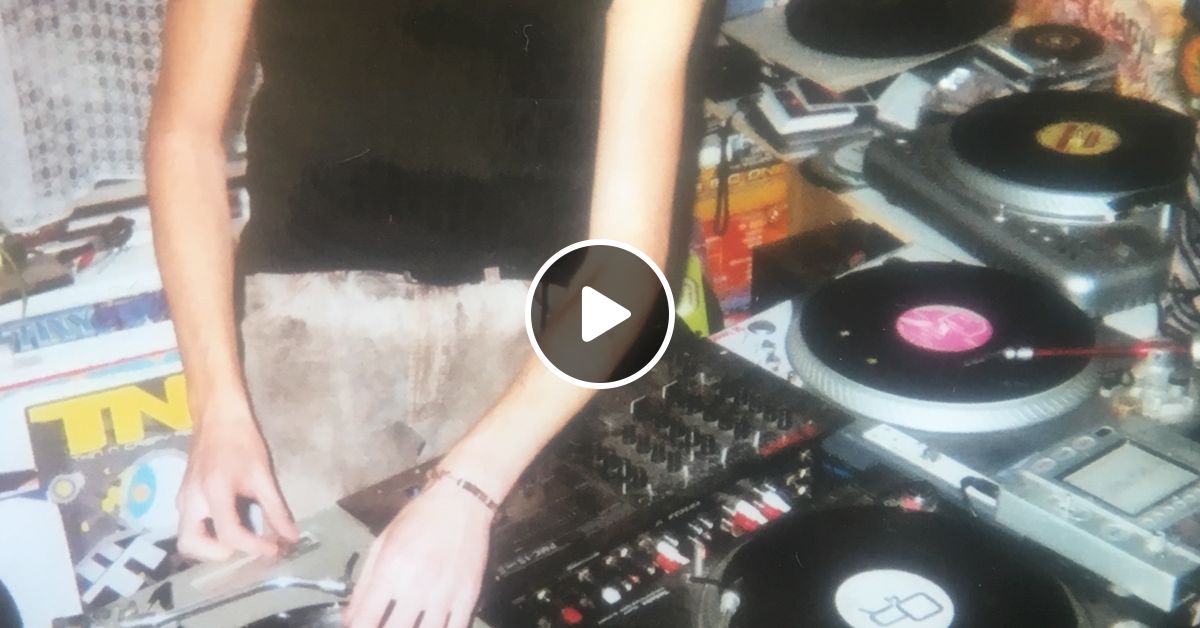 DISOWNED - MYSTERONS MIX (ORIGINAL MINIDISC AUGUST 2003 - MASTERED ...