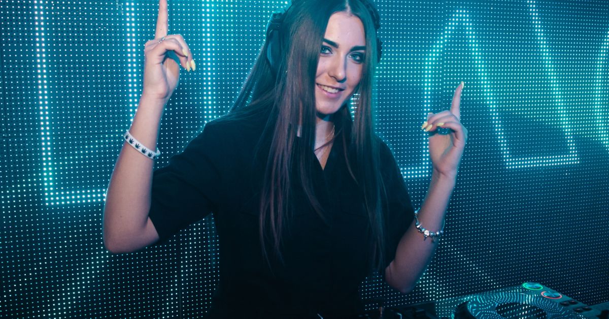 Dj Ellika | Mixcloud