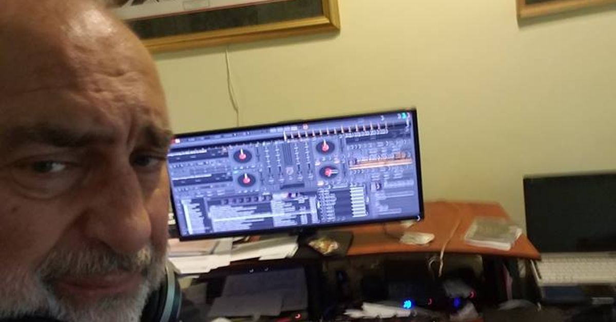 DJ R-House (Robert Shorthouse)'s Stream | Mixcloud