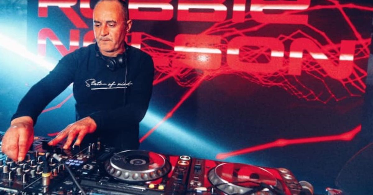 Robbie Nelson | Mixcloud