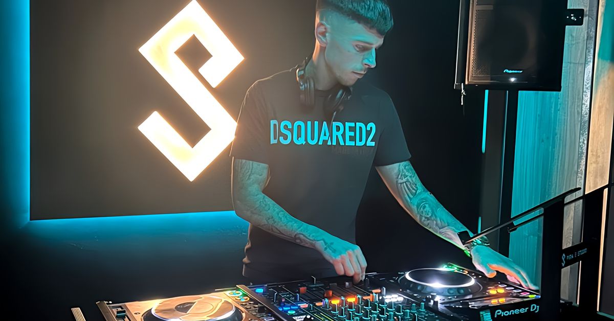 Scott Llewellyn | Mixcloud