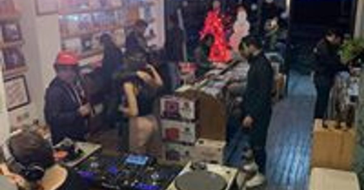 Martín Gore's Reposts | Mixcloud