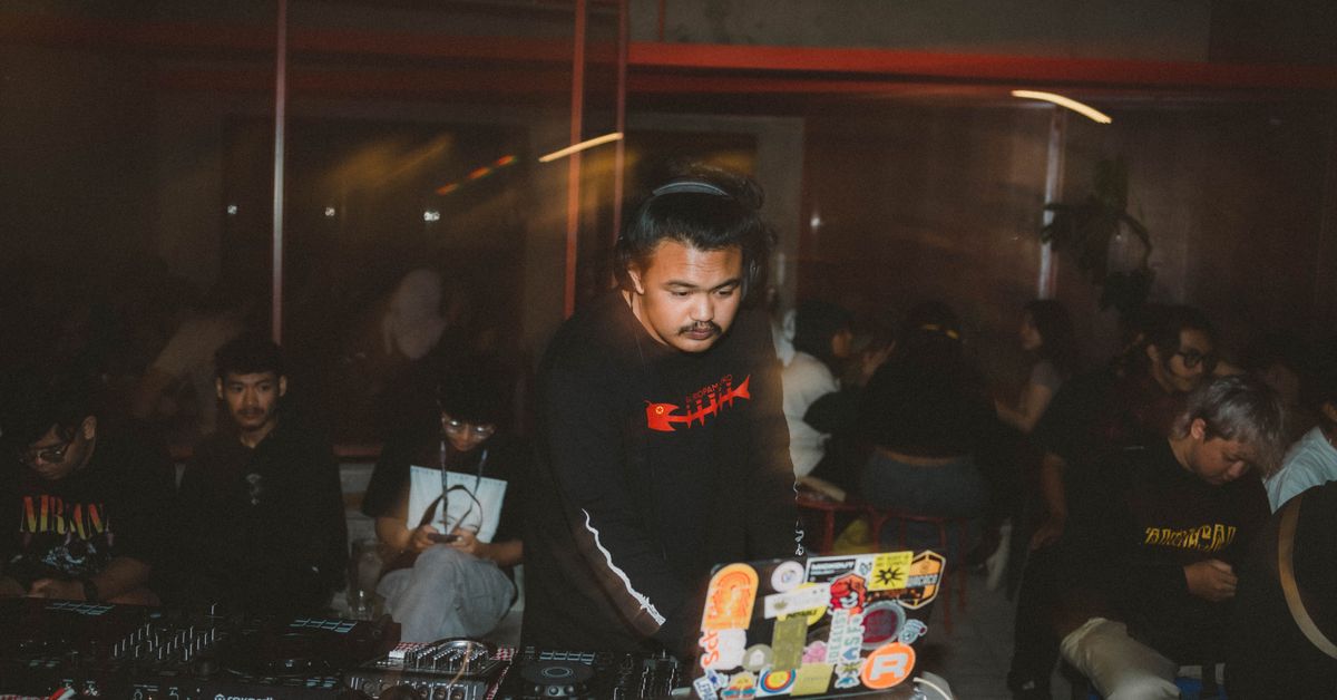 DEN's Shows | Mixcloud