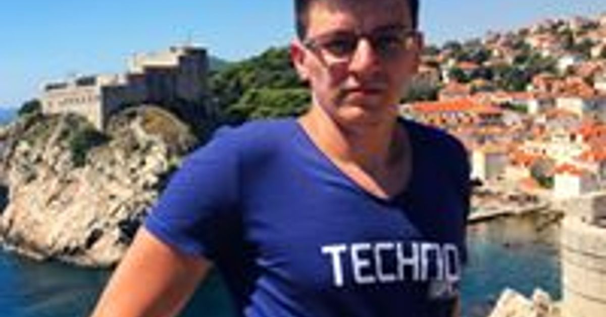 Adrian Grosu (adyusro)'s History | Mixcloud