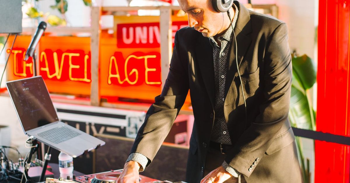 DJ Samuel Andres's Stream | Mixcloud