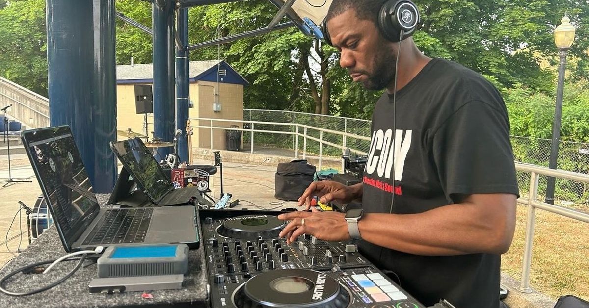 Dj Rich Williams | Mixcloud