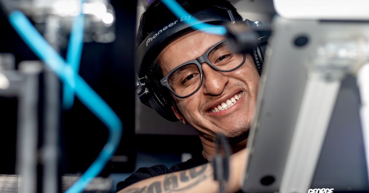 George Reynold | Mixcloud