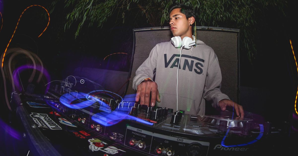 Dj Rez Following | Mixcloud