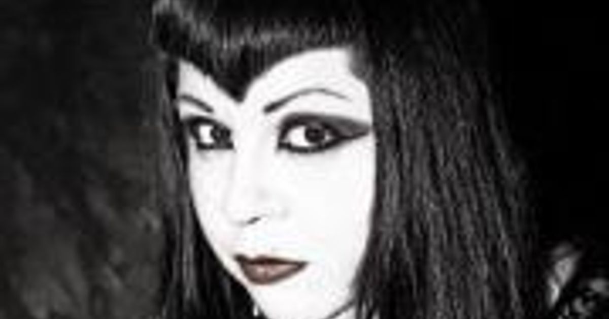 Layla Reyna's Favorites | Mixcloud