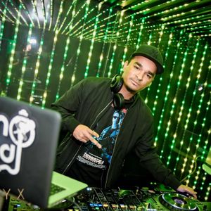 Ryan the DJ - Select Mix 007 by Ryan the DJ | Mixcloud