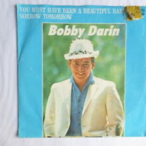 Roger Day plays the music of two classic charts and popular anthems ...