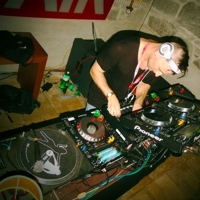 Reposters of Pioneer DJ Radio feat. Kissy Sell Out IRFRadioFest 2013 by ...