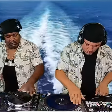 Episode 28 : Yacht Rock Blends - The Blend Compadres-Dj Rukiz &Fred Da ...
