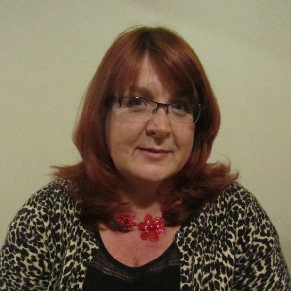 Kerry Manning talks to Angela Faull on the Chatroom on CRCfm 102.9 by ...