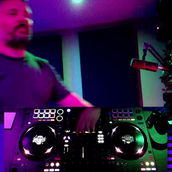 The Vinyl Countdown Group on Mixcloud Live | Mixcloud