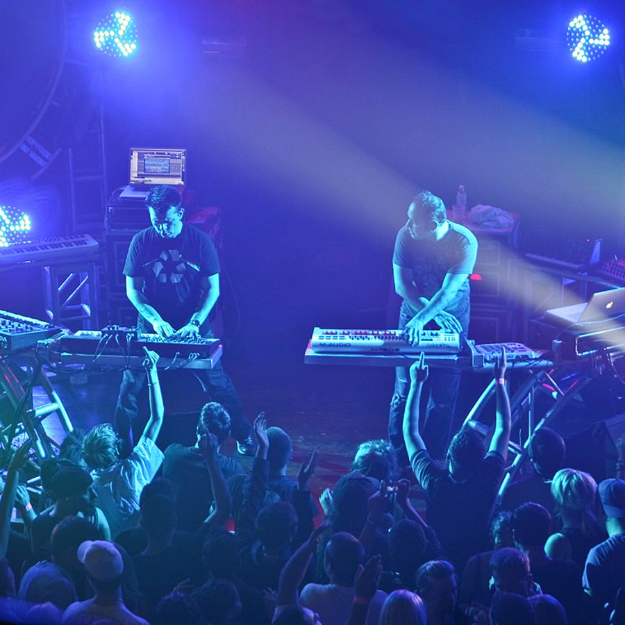 The Crystal Method - Community Service 2002 by NINJA | Mixcloud