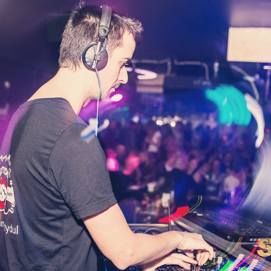 OLiX in the Mix November 2013 by OLiX | Mixcloud